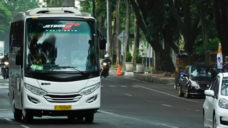 Info Lengkap Foto Harga Sewa Bus Pariwisata Ness Trans - Saturental