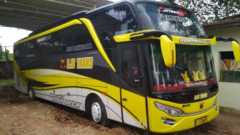 Info Lengkap Foto dan Harga Sewa Bus Pariwisata RJB Trans - Saturental