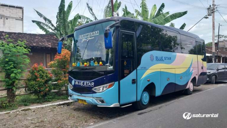 Info Lengkap Foto dan Harga Sewa Bus Pariwisata Blue Star
